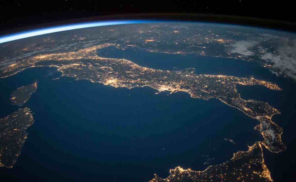¿Cómo será el mundo en 2050? Experto lo explica en el Tec | Generación ...