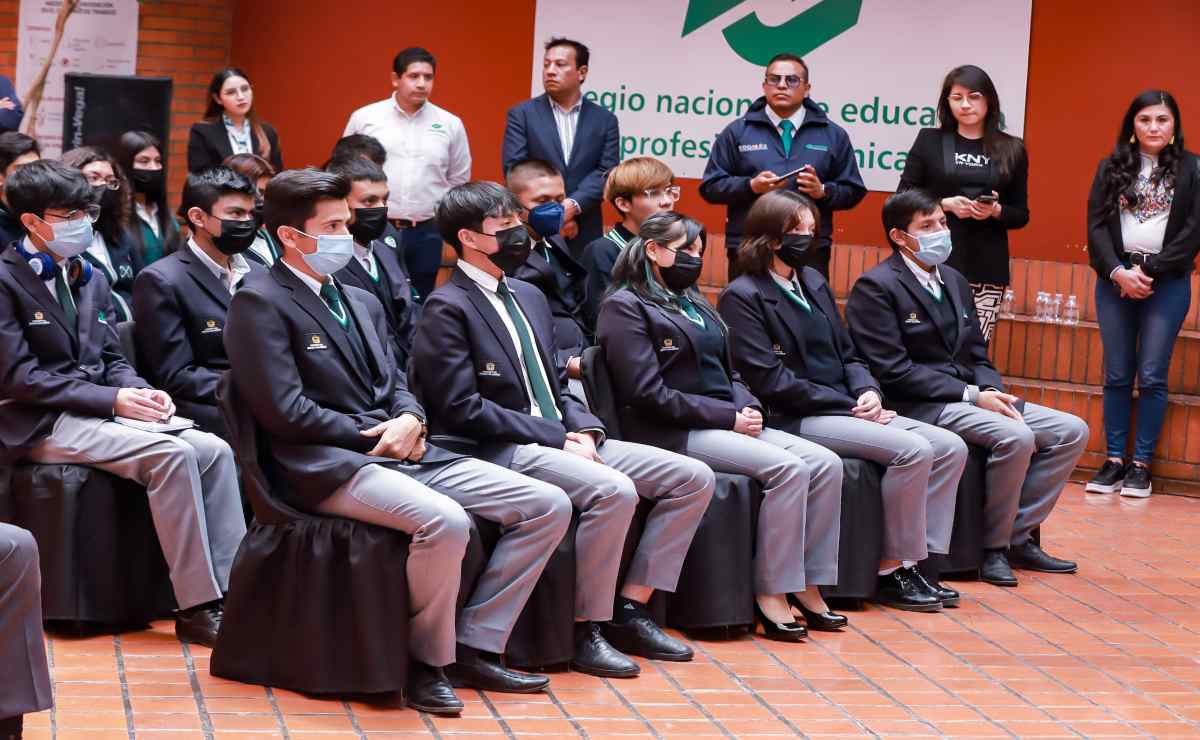 Capacitan a estudiantes del Conalep en IA | Generación Universitaria ...