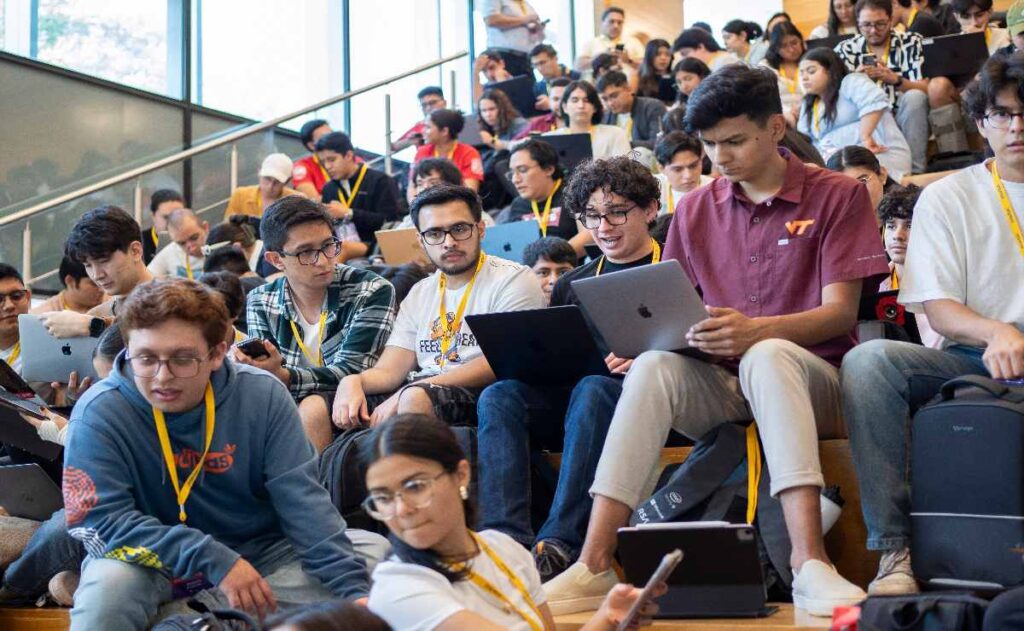 Hackathon 2024: Impulsan talento en programación | Generación Universitaria - EL UNIVERSAL